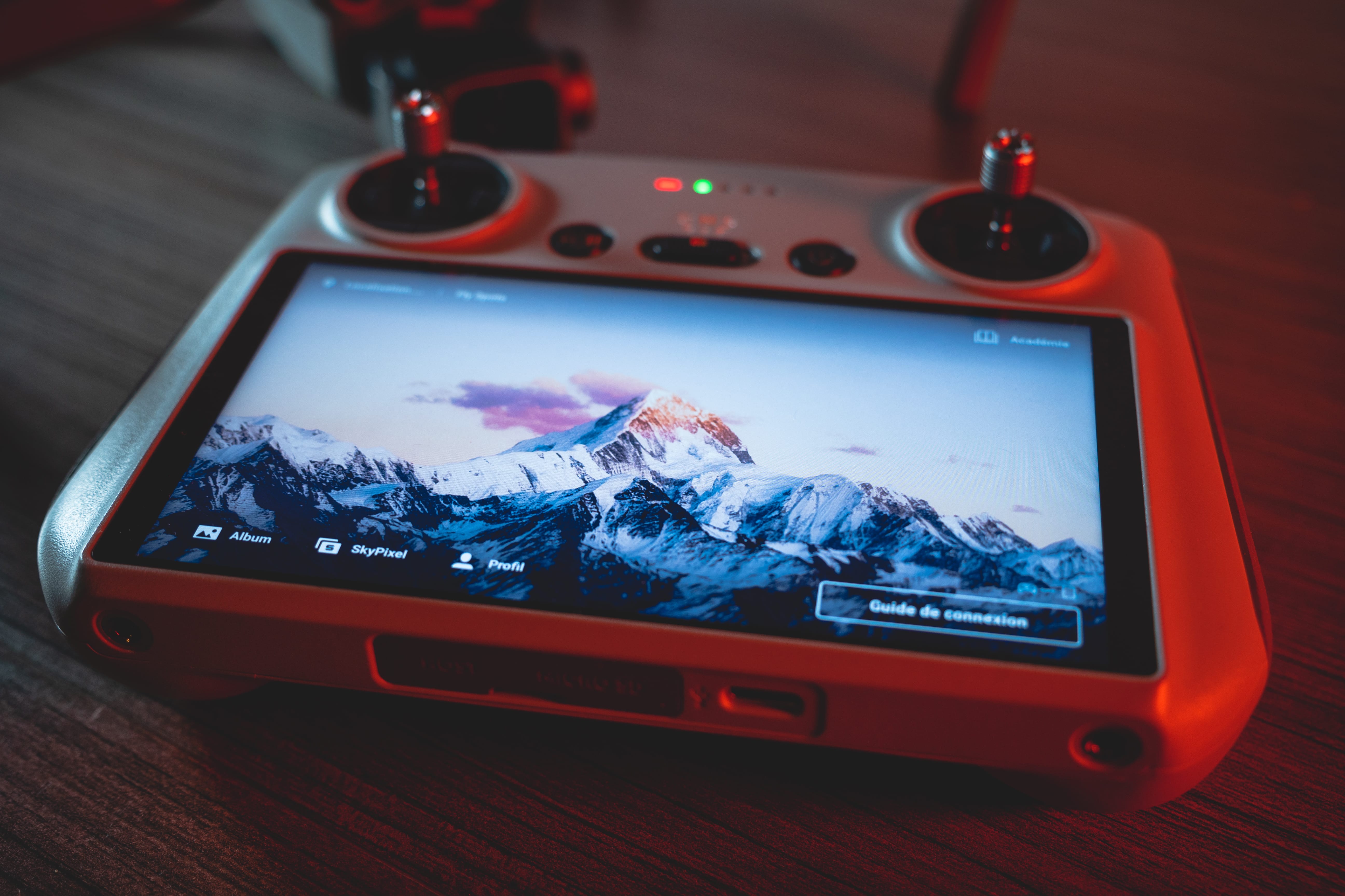 DJI RC : la radiocommande des drones DJI de dernière génération